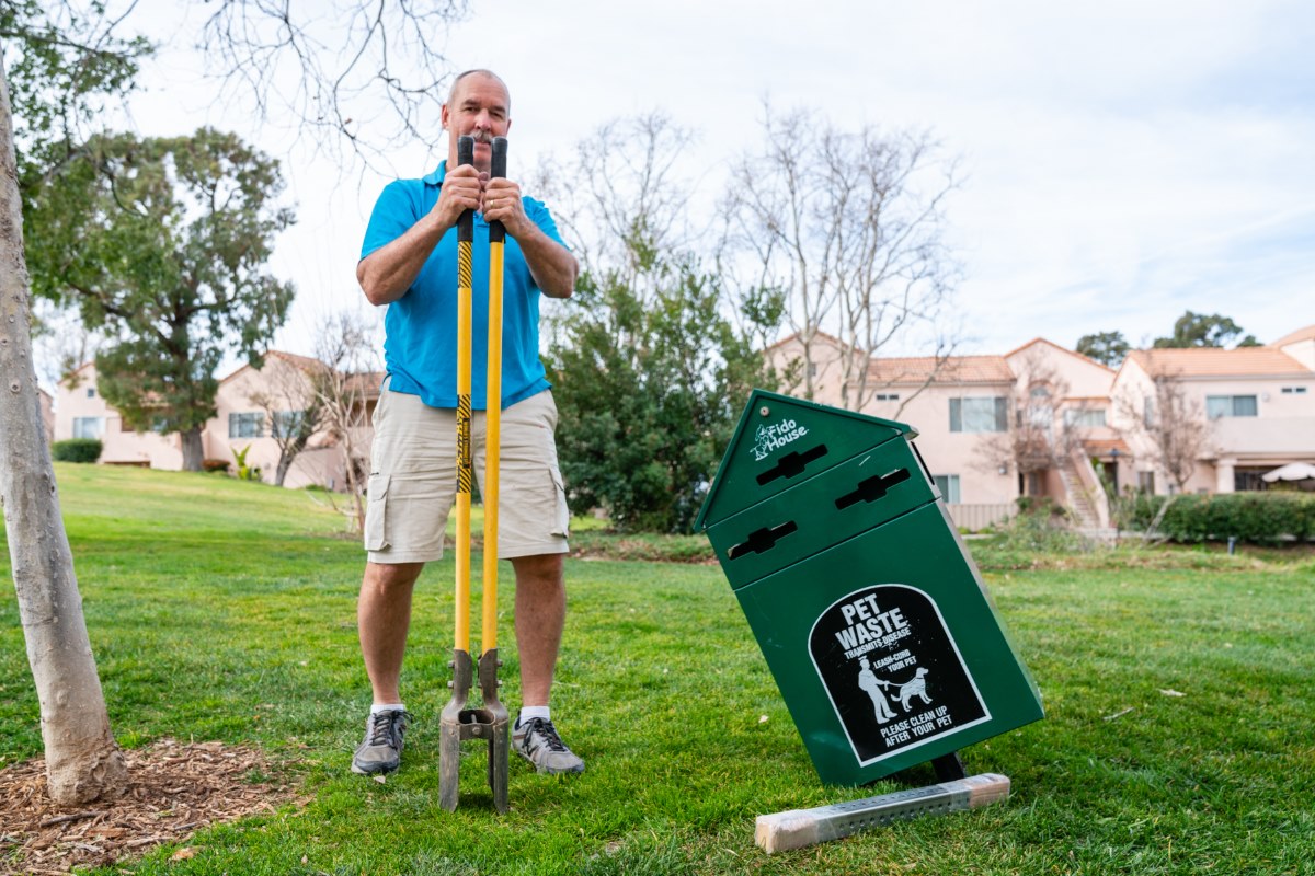 Celebrate International Poop Scooper Week With Exclusive Discounts